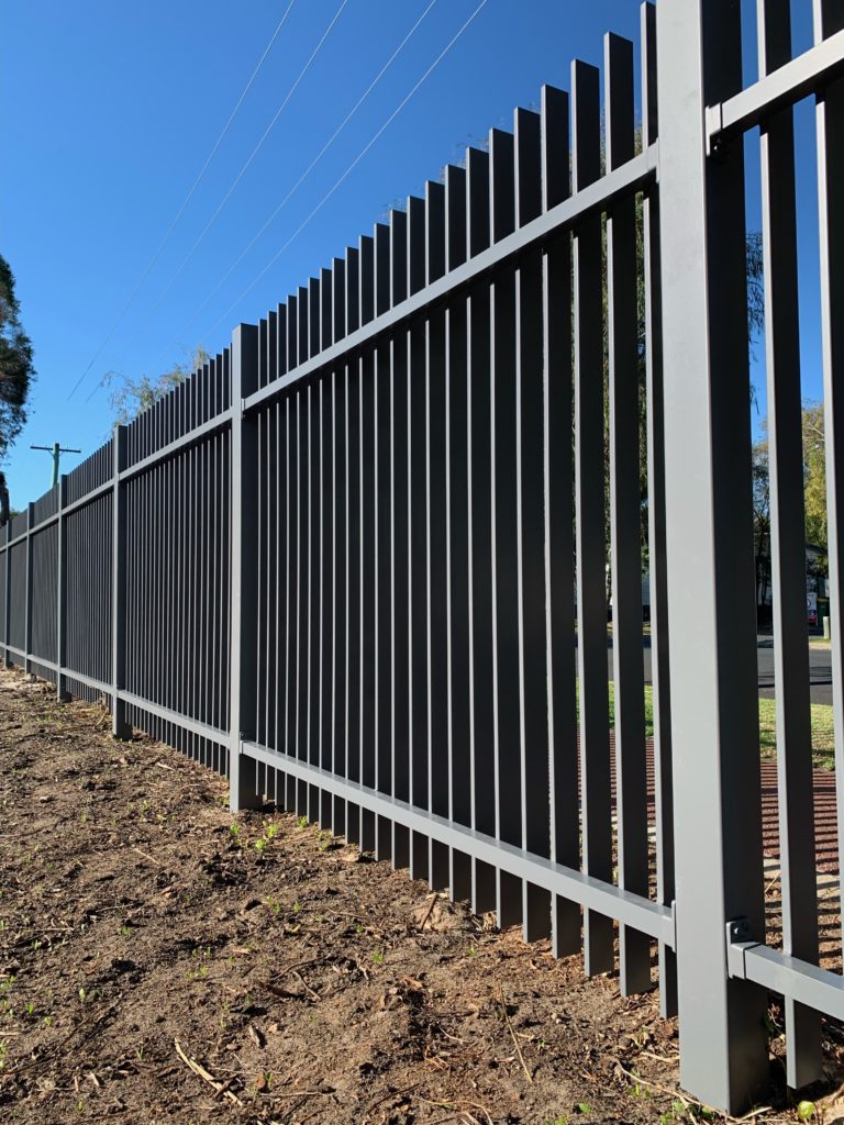 Blade Fencing Busselton | Broadwater Fencing